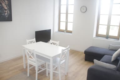 Apartment With View On The City Of Carcassonne - 卡爾卡松