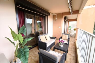 Large, Bright Apartment With Balcony And Sea View - Ajaccio