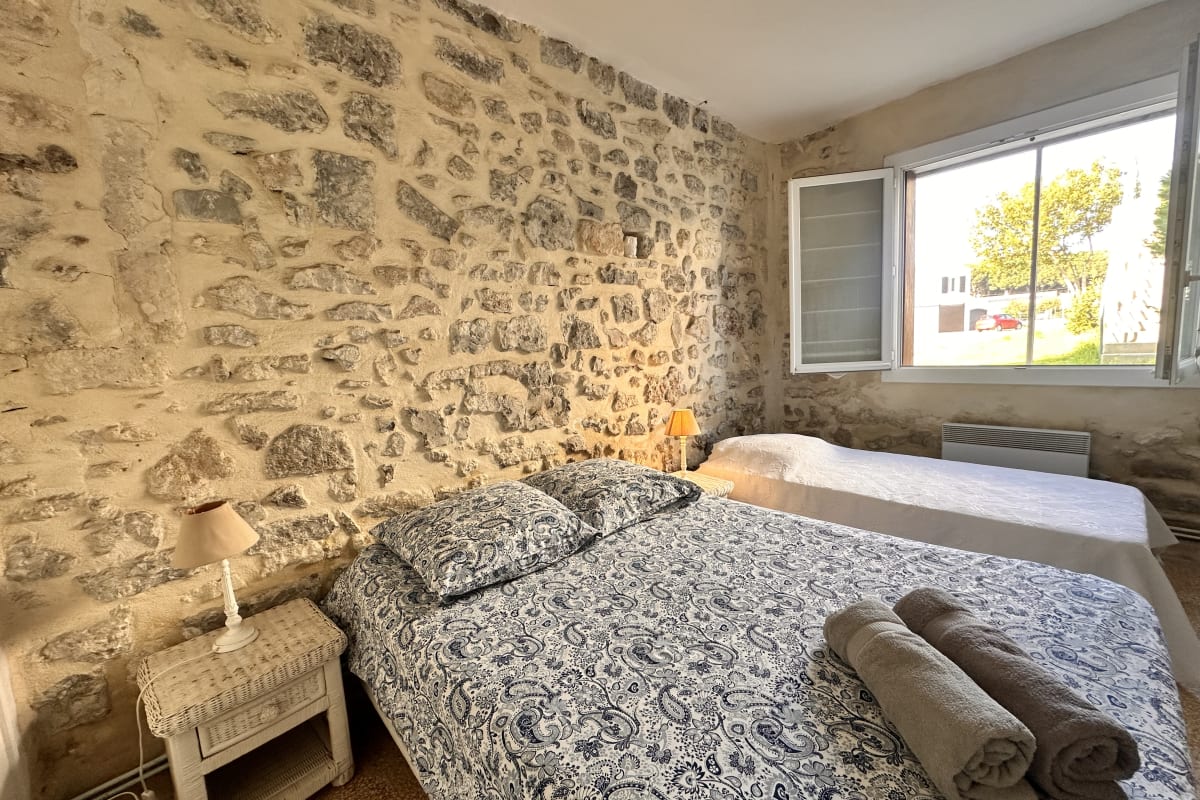Location Appartement Gîte du Mas - Charmant Gîte provençal avec jardin ...
