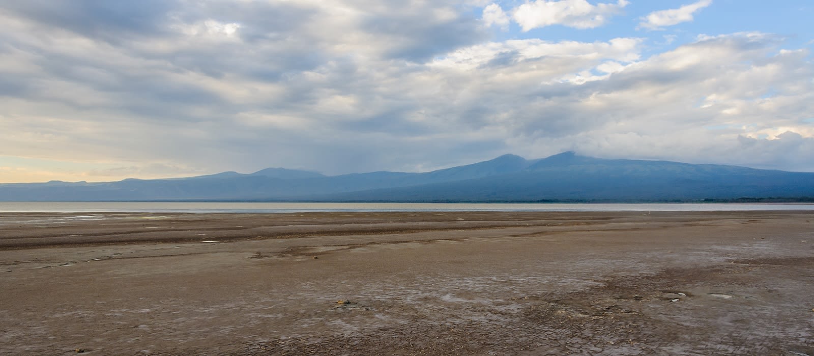 Exclusive Travel Tips for Your Destination Lake Eyasi in Tanzania