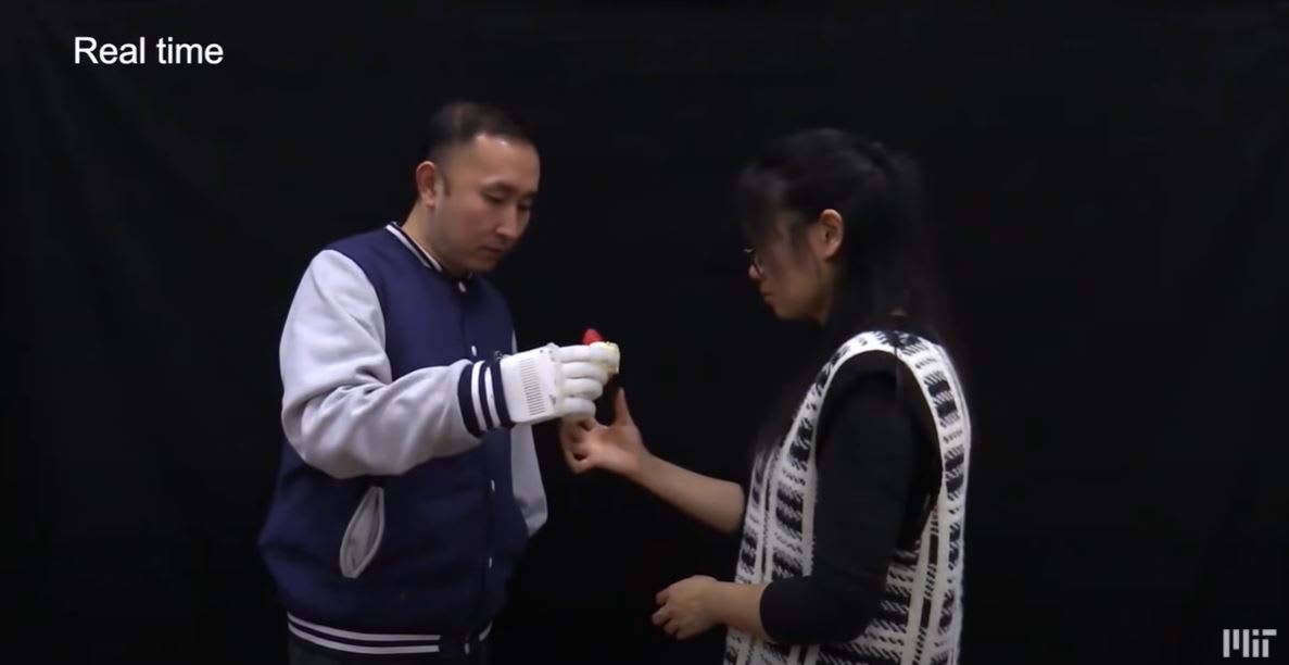 Inflatable Prosthetic Hand Offers Hope to Amputees