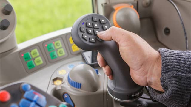 FULL CONTROL AT YOUR FINGERTIPS | Vicon